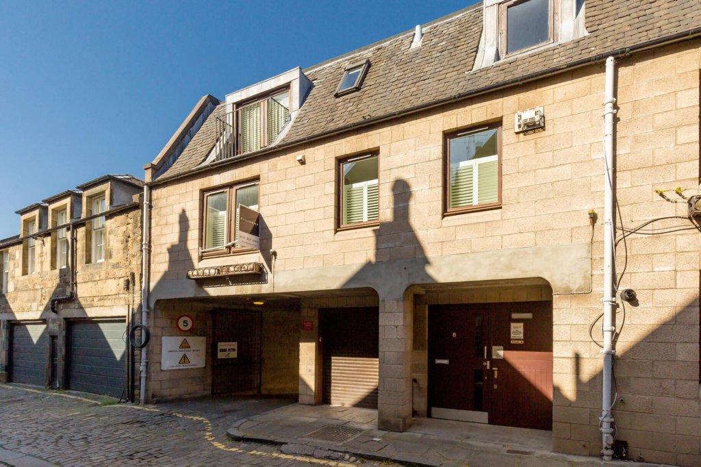 Atholl Crescent Lane | Ellisons