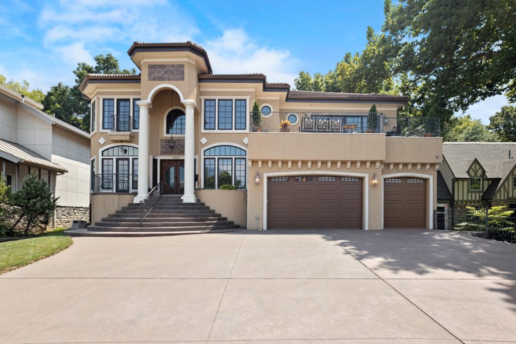 4943 Ward Pkwy | Andy Wickersham | TERRA REALTY