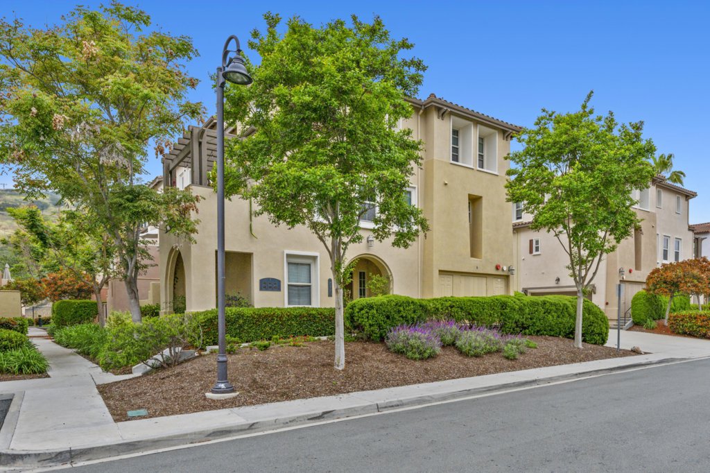 2124 Silverado Street | OB Juncal | Carly Paganas