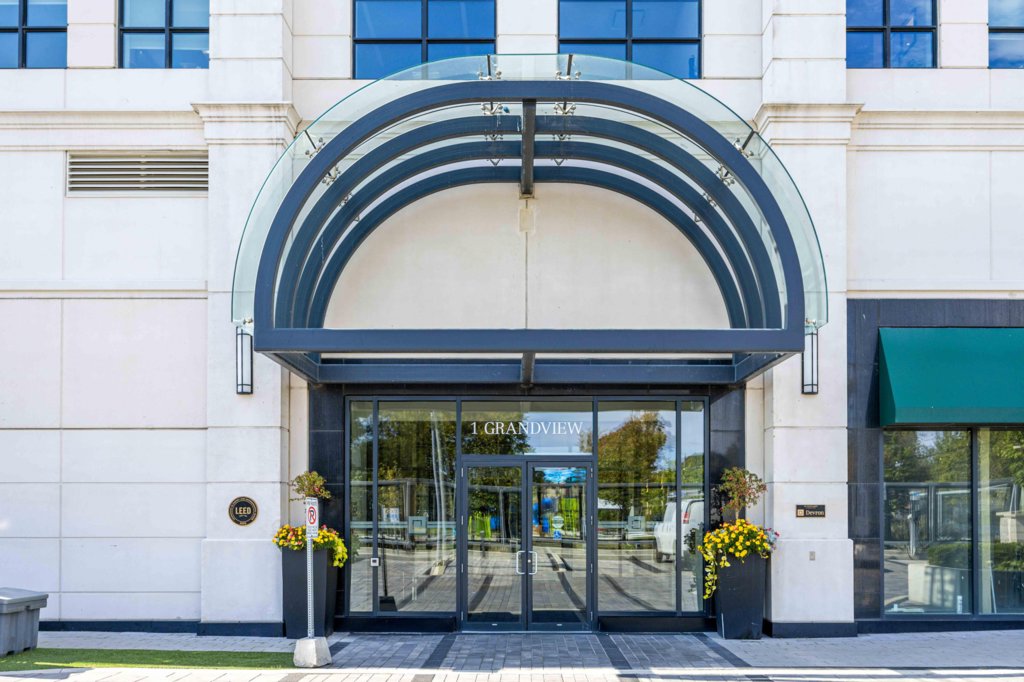 1 Grandview Avenue, Suite PH1, Richmond Hill, ON | Ray Nili