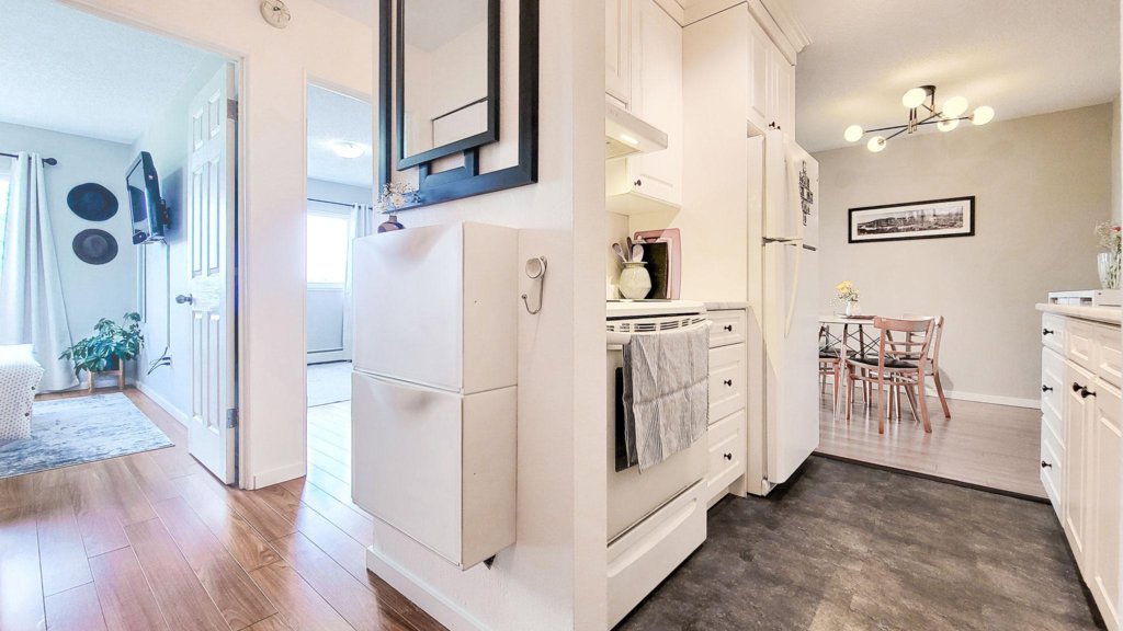 Eldon Place ~ Welcome Home! | 3225 Eldon Pl, Victoria, BC V8Z 6A7 ...