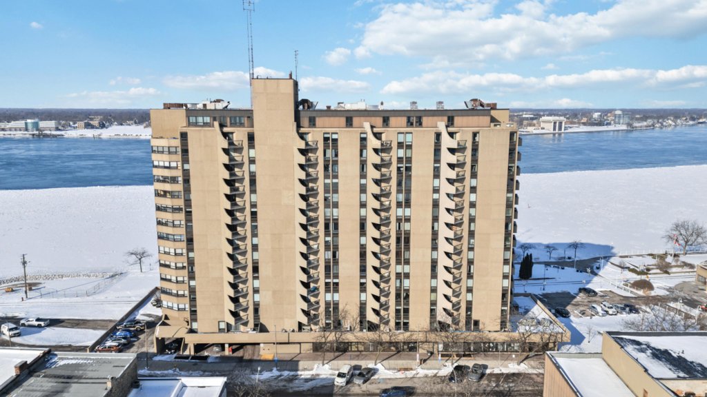 155 Front Street North, Unit 1306, Sarnia, ON | Justin Charland