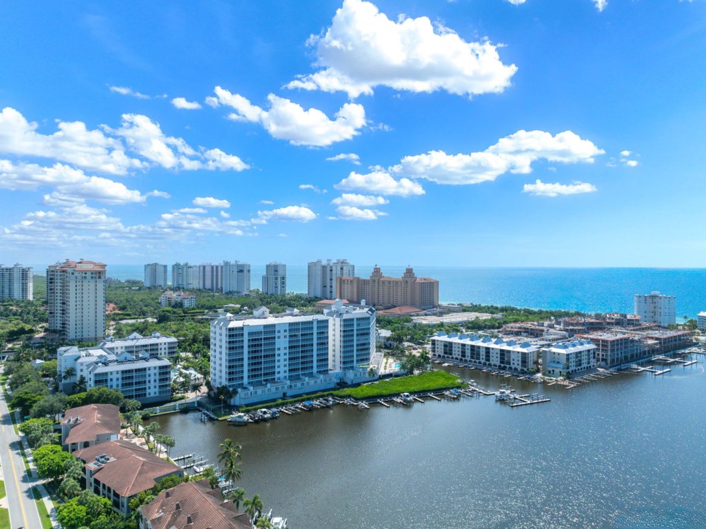 400 Flagship Dr #305 | Laurie Singer | Premier Sotheby's International ...