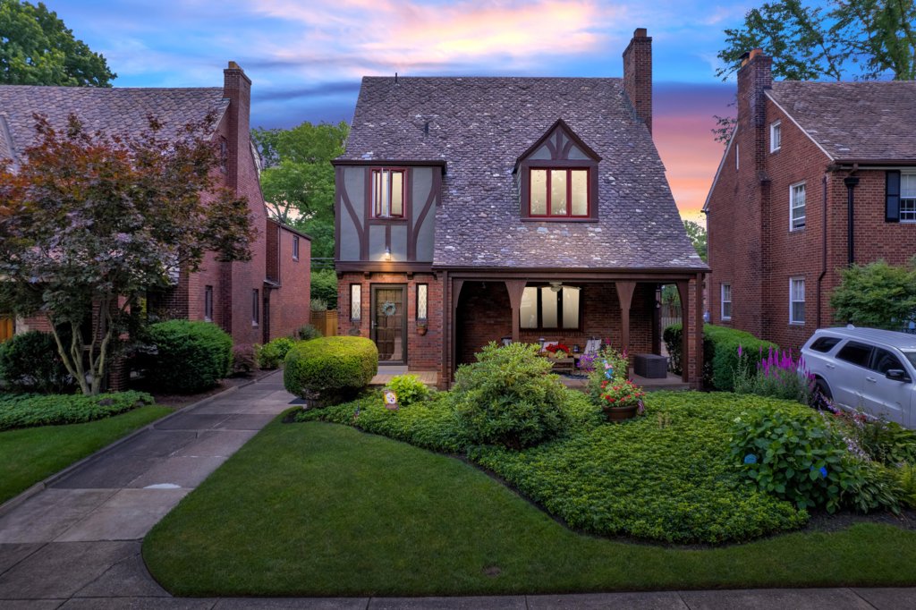 127 Yorkshire Dr | Michael DiFiore | Howard Hanna