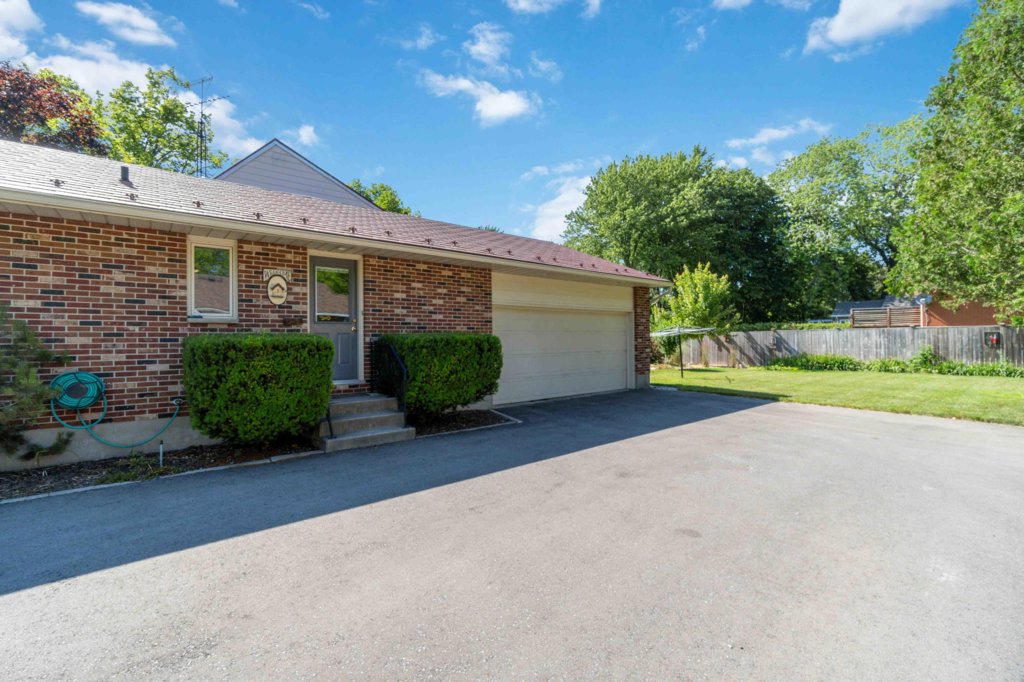 2976 Lakeshore Road, Sarnia, ON | Anna Moscardelli