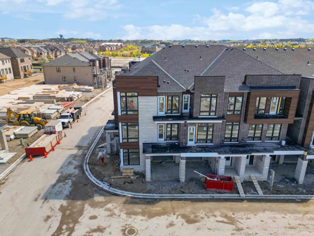 43 Griffith Street, Aurora, ON | Jordana Raschella