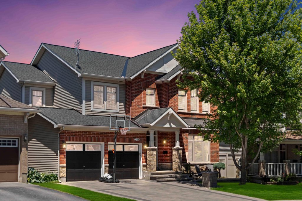 284 Calaveras Avenue, Nepean, ON | Sandra Morello