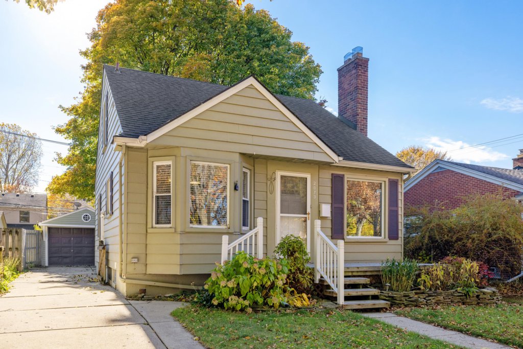 2073 Hampton Rd | Michael DeFauw | Sine & Monaghan Realtors