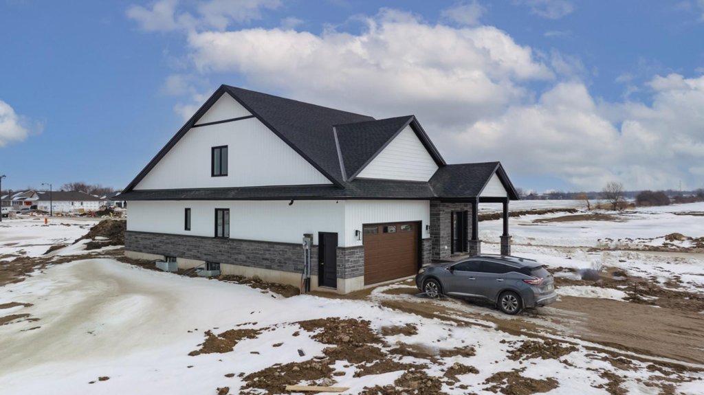 170 Kingfisher | Rick Lobb | Jeff Bauer | Kathy Dawson