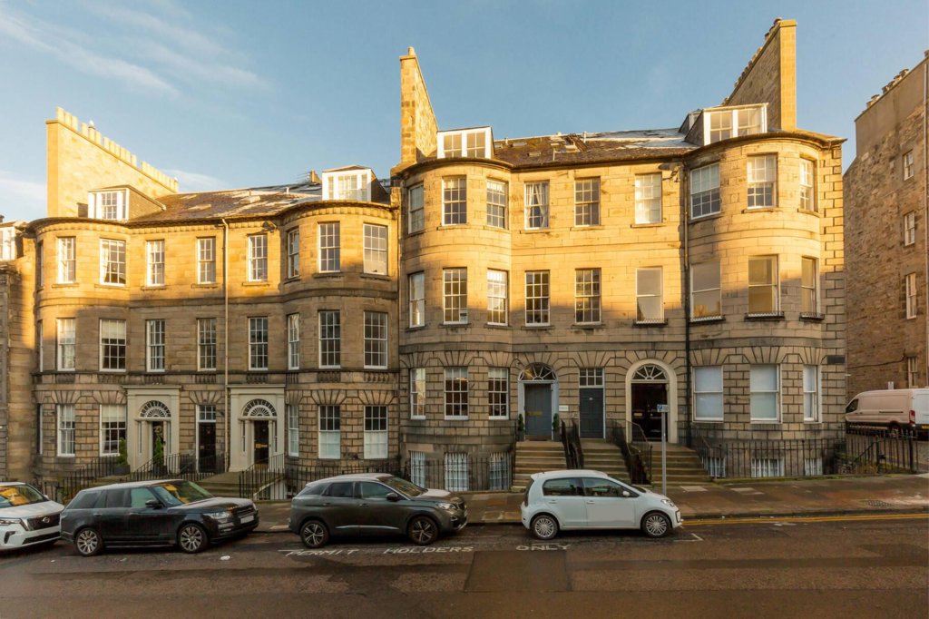 Flat 3, 53 North Castle Street | Rettie