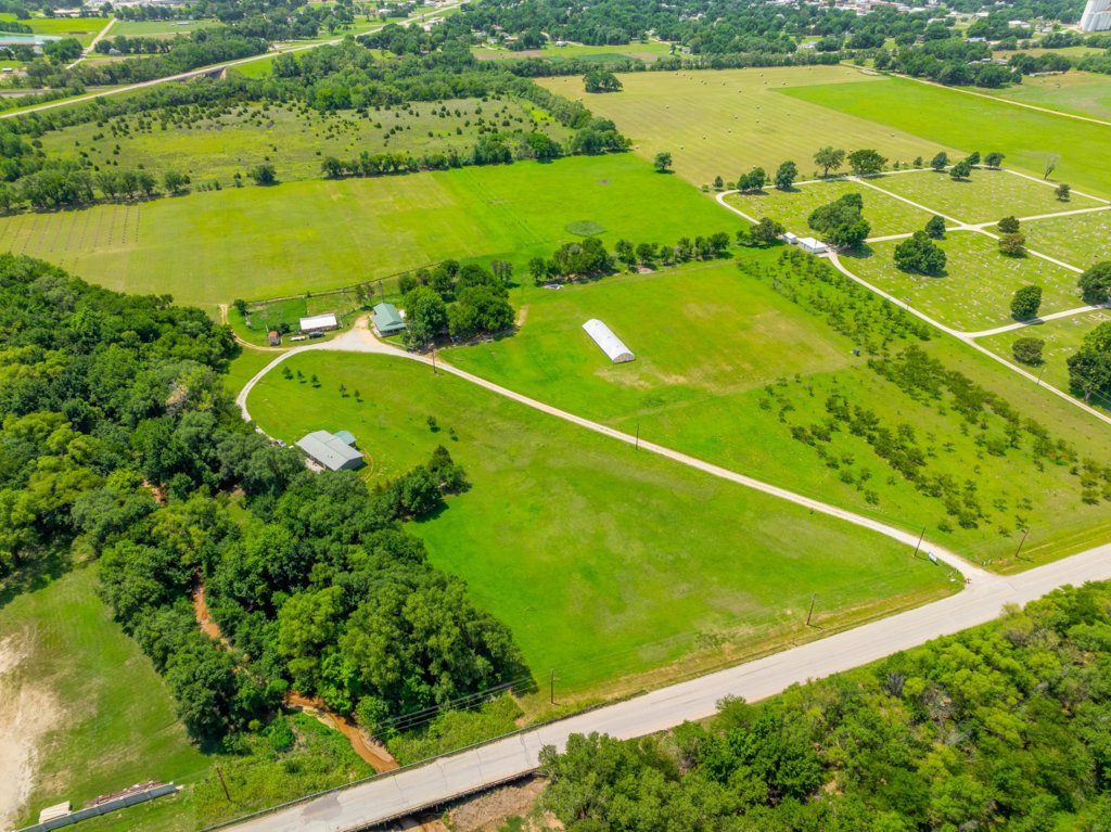 131 NE 100 Rd | Rusty Riggin