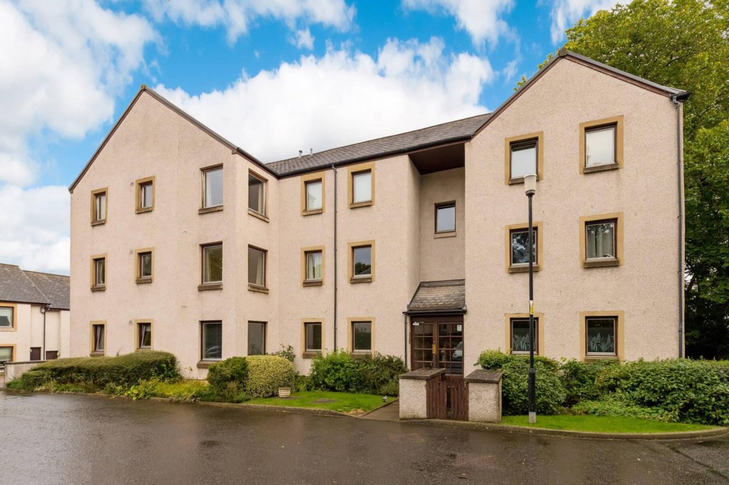 100/2 Cygnet Court, Duddingston Road | Maria Ponte | Alex Vine