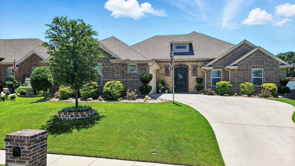 6513 Deer Horn Dr, Fort Worth, TX 76179, USA | Amy Colmer | HomeSmart