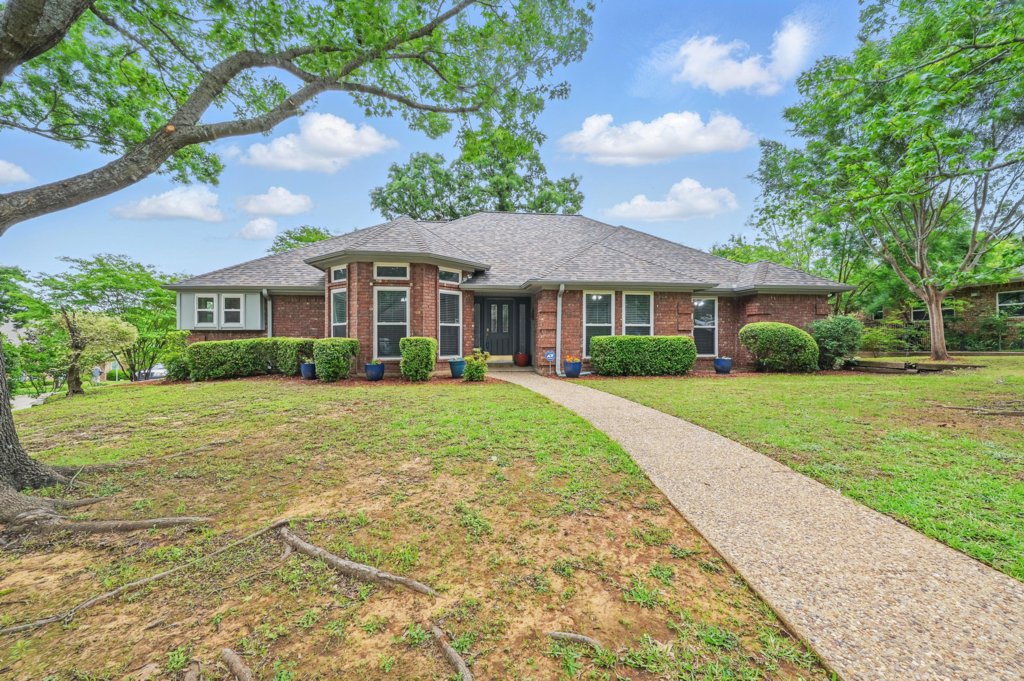 818 Red Oak Dr, Mansfield, TX 76063, USA | Amy Colmer | HomeSmart