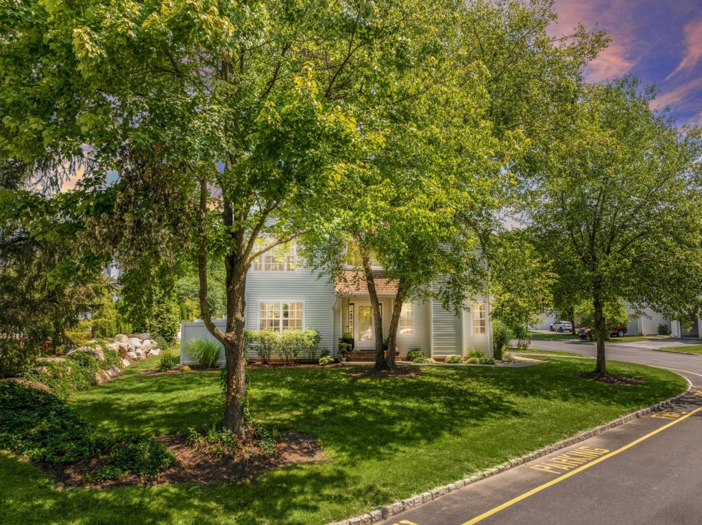 Welcome To 11 Willow Circle, Hamburg N.J. | 11 Willow Cir | Heather Pruiksma | Exp Realty