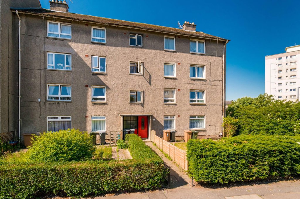 17/2 Moat Drive | Jamie Sole | Blair Cadell