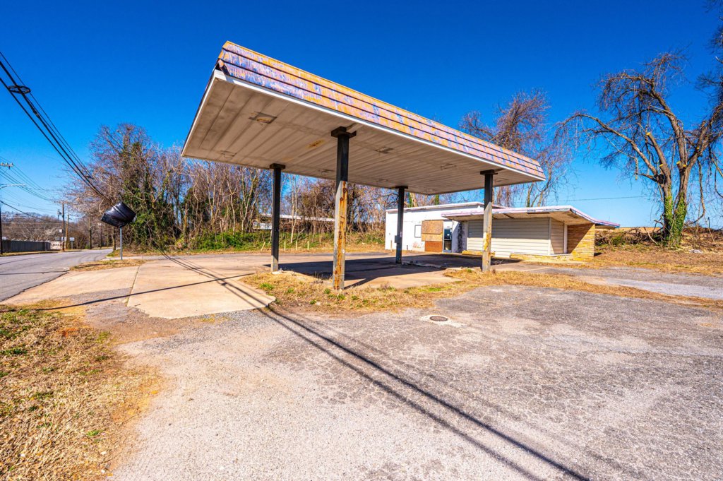 910 1st Ave SW, Hickory | April Hewitt | Keller Williams