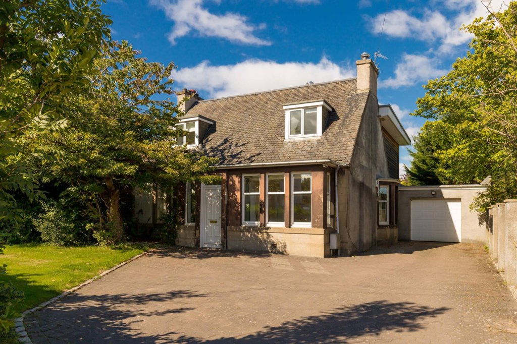 126 Lanark Road West | Rettie