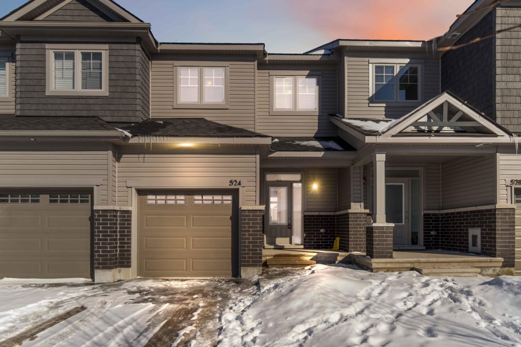 524 Enclave Lane, Rockland, ON | Raj Sidhu