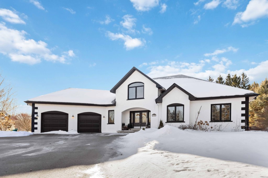 2465 Sandtrap Court, Pickering, ON | Azmol Miah