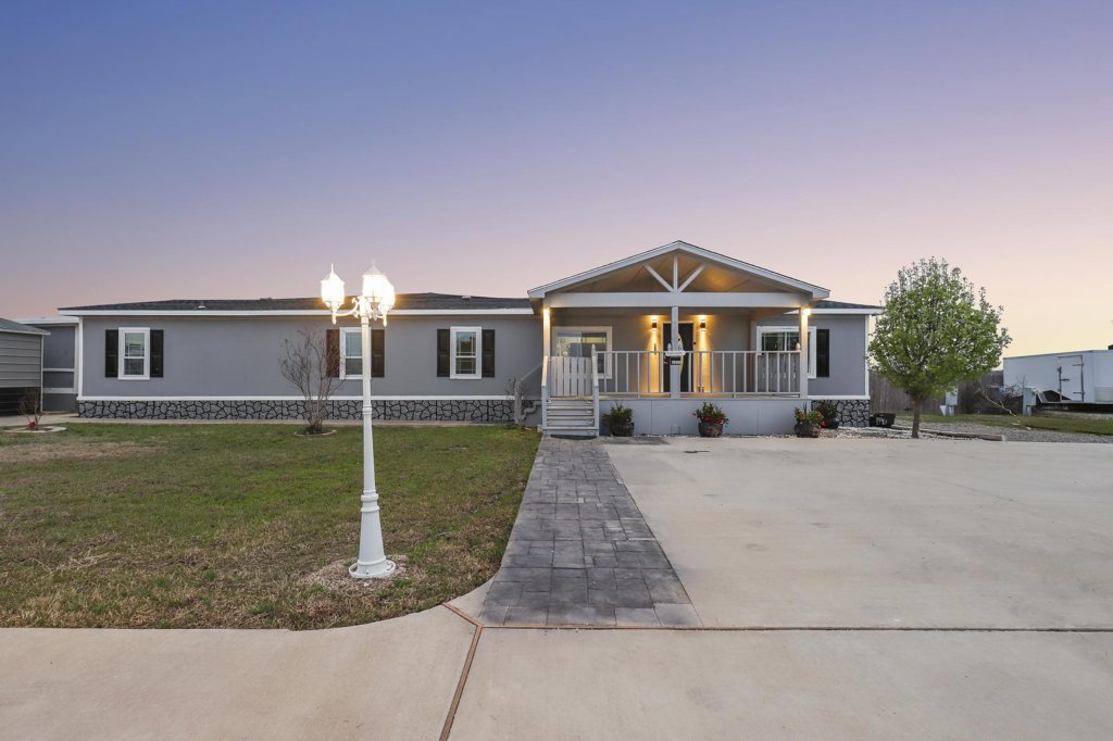 Photos, Map by Reality 360 Imaging