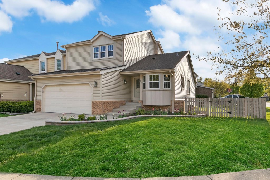 533 Dunsten Circle Northbrook, IL | Elliot Jaffe | Jaffe Realty