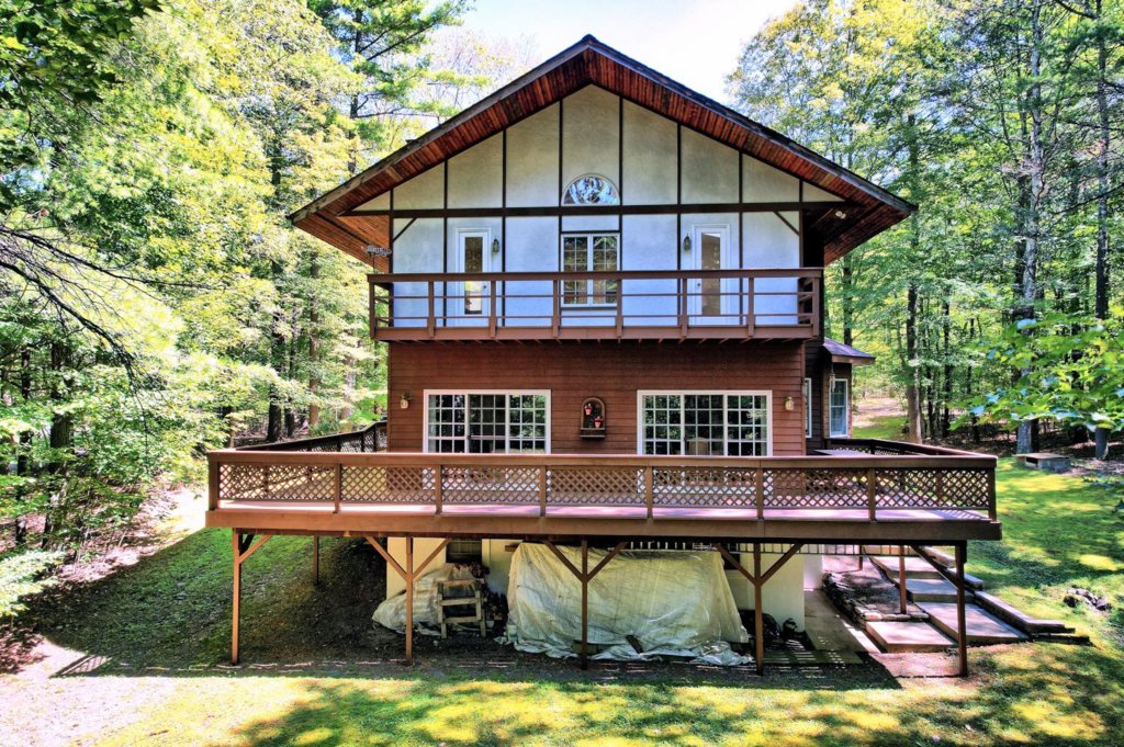 76 Mill Ln
