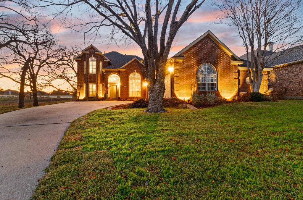 3148 Southwood Dr, Highland Village, TX 75077, USA | The Rhodes Team ...