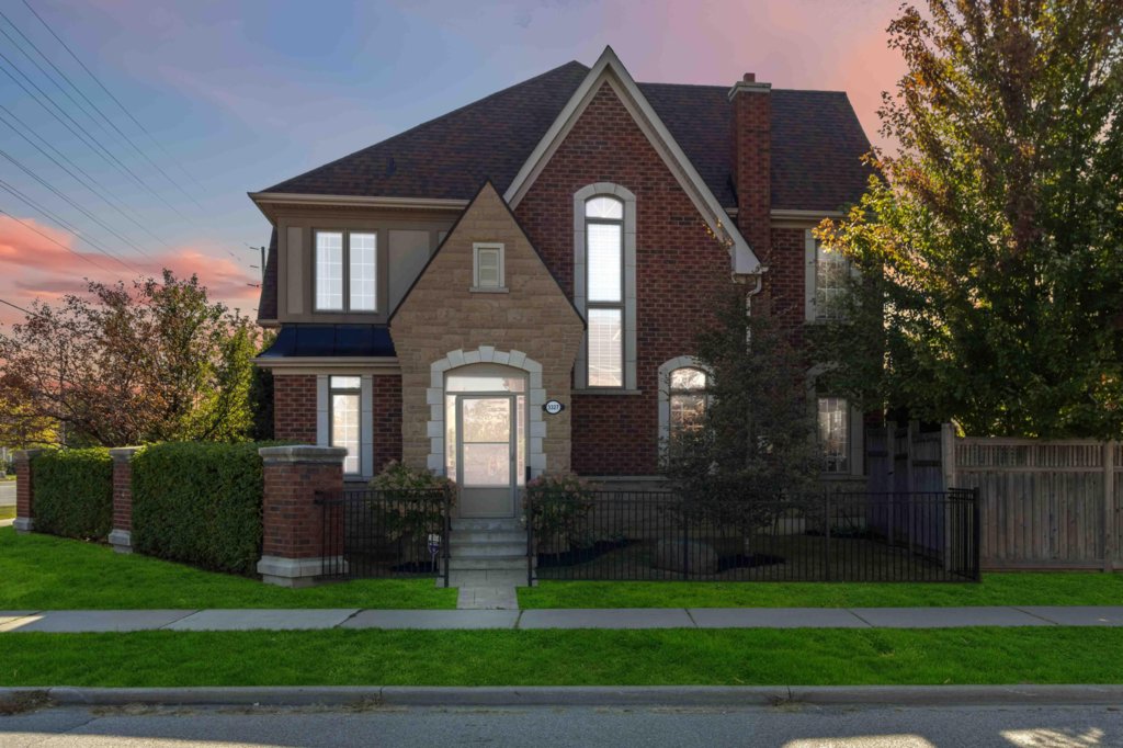 3327 Eglinton Avenue West, Mississauga, ON L5M 7W8 | Jackie Lucas