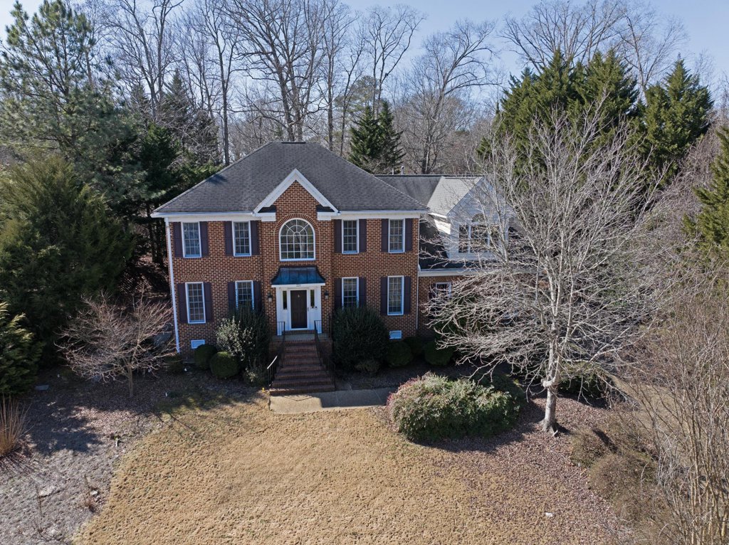 221 Mill Stream Way | Morgan Wood | Liz Moore & Associates