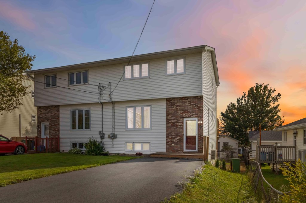 9 Cannon Crescent, Eastern Passage, NS B3G 1E9 | Aaron Meisner