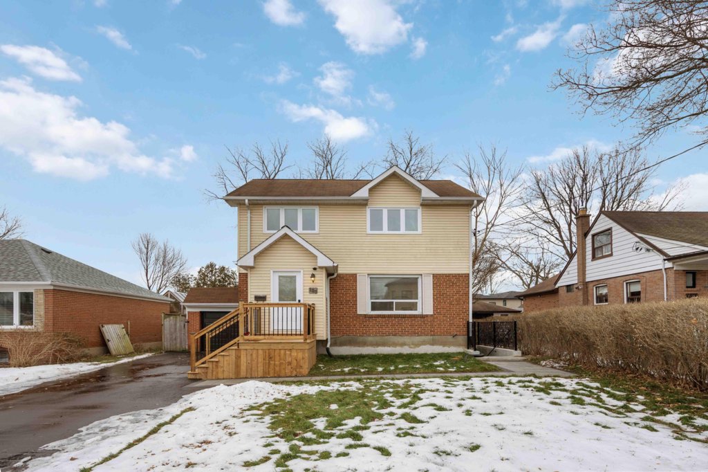 195 Phyllis Avenue, Scarborough, ON | Marcus Tong