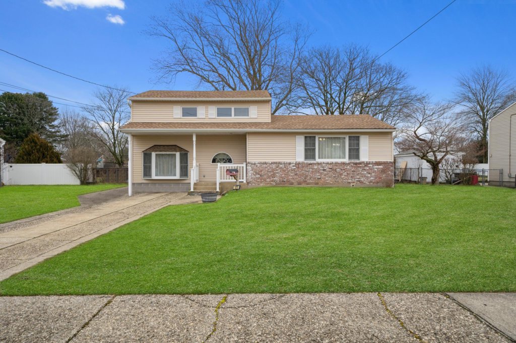 975 Manor Ln Bay Shore | Jacqueline Torres | Exit Realty Achieve