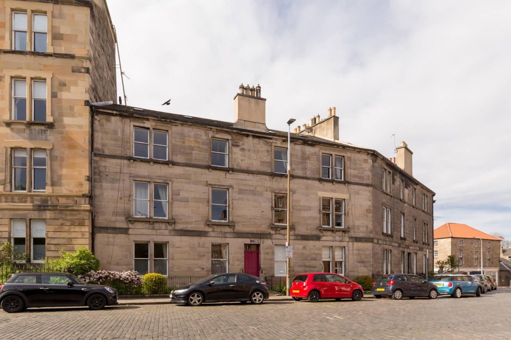 25/7 Eyre Place | Rettie