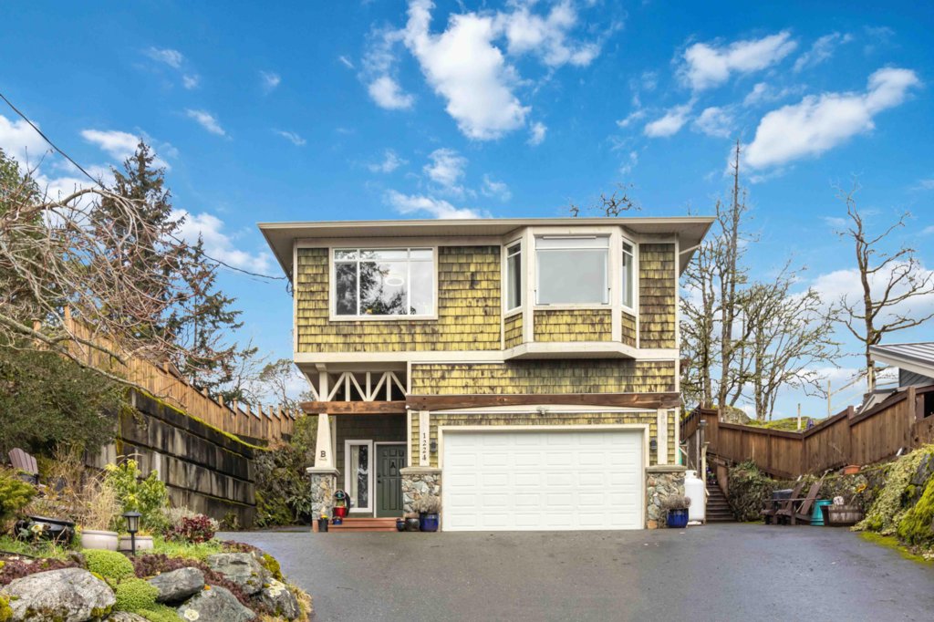 1224-A Goldstream Avenue, Victoria, BC | Cale Grieve | Personal Real ...