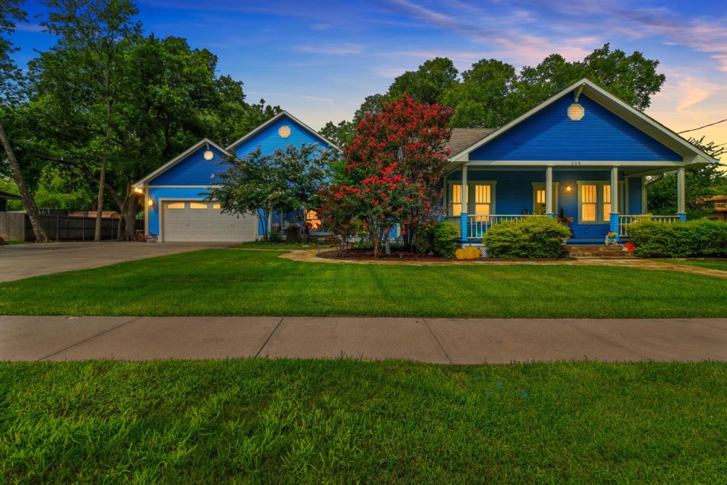 Photos, Map by Reality 360 Imaging